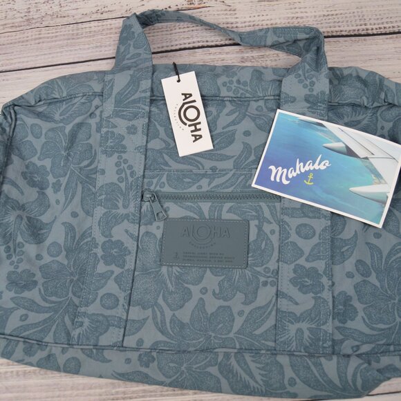ALOHA Collection | Bags | Aloha Collection Breezy Weekender Tropical ...
